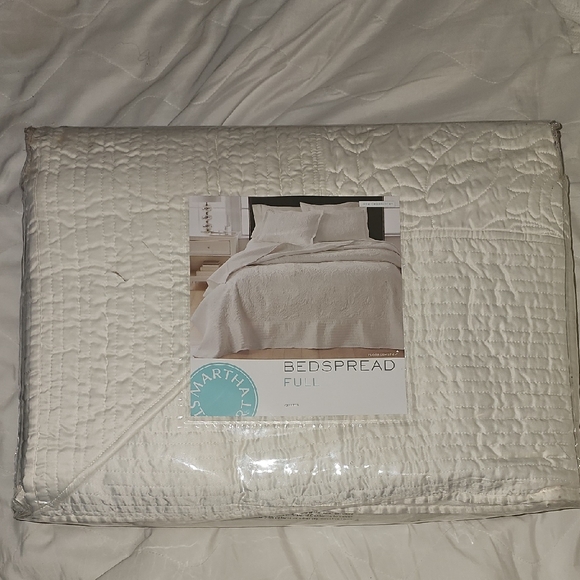 Martha Stewart | Bedding | Martha Stewart Cream Quilted Bedding Set ...